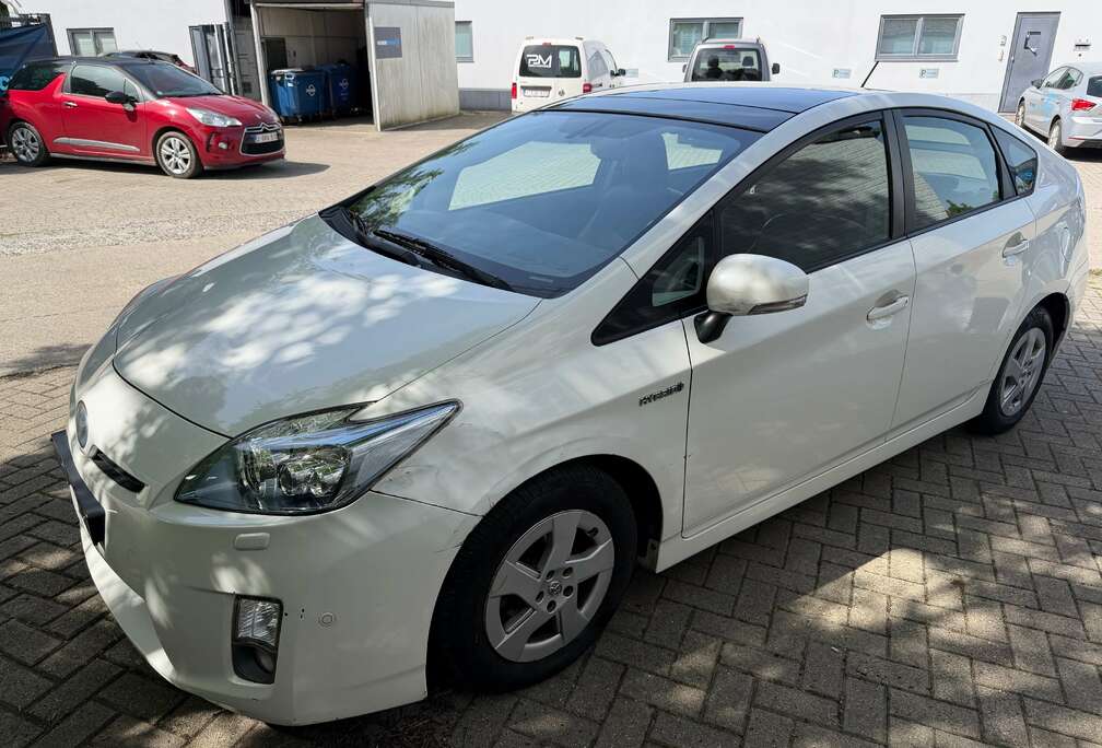 Tweedehands Toyota Prius Hybrid 1.8i VVT-i Premium | AutoGids
