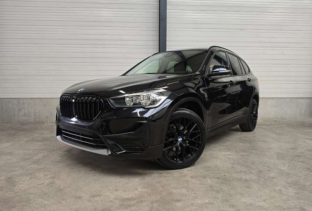 Voiture d'occasion BMW AUTO 19\' M PACK FULL BLACK TVA | Moniteur ...