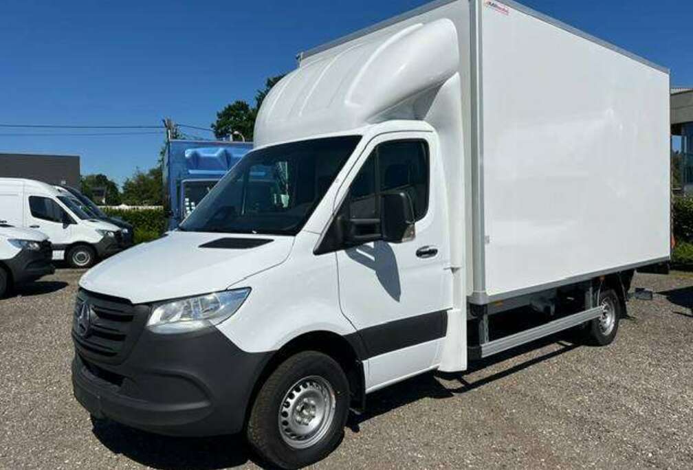 Voiture d'occasion Mercedes-Benz 317 automaat BOX MET DEUREN OF LIFT ...